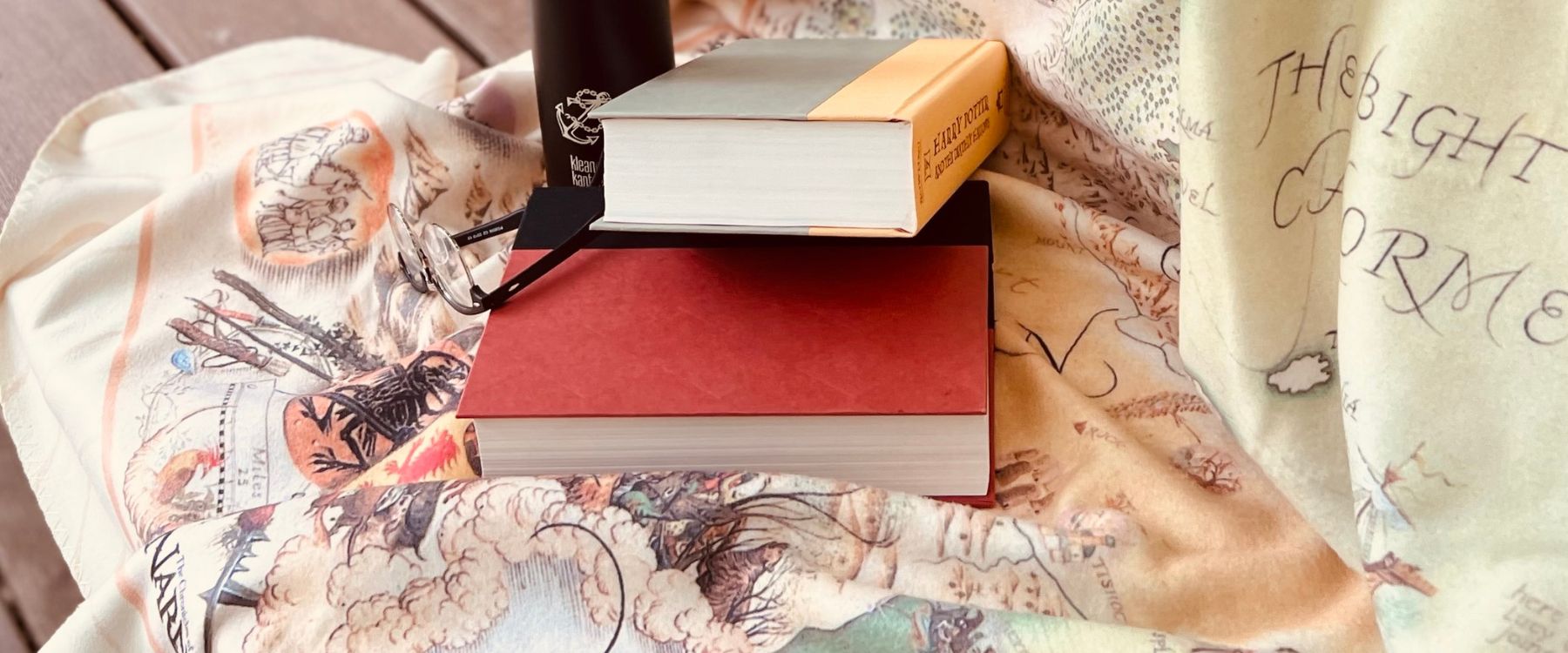 Custom Book Scarves - Storiarts