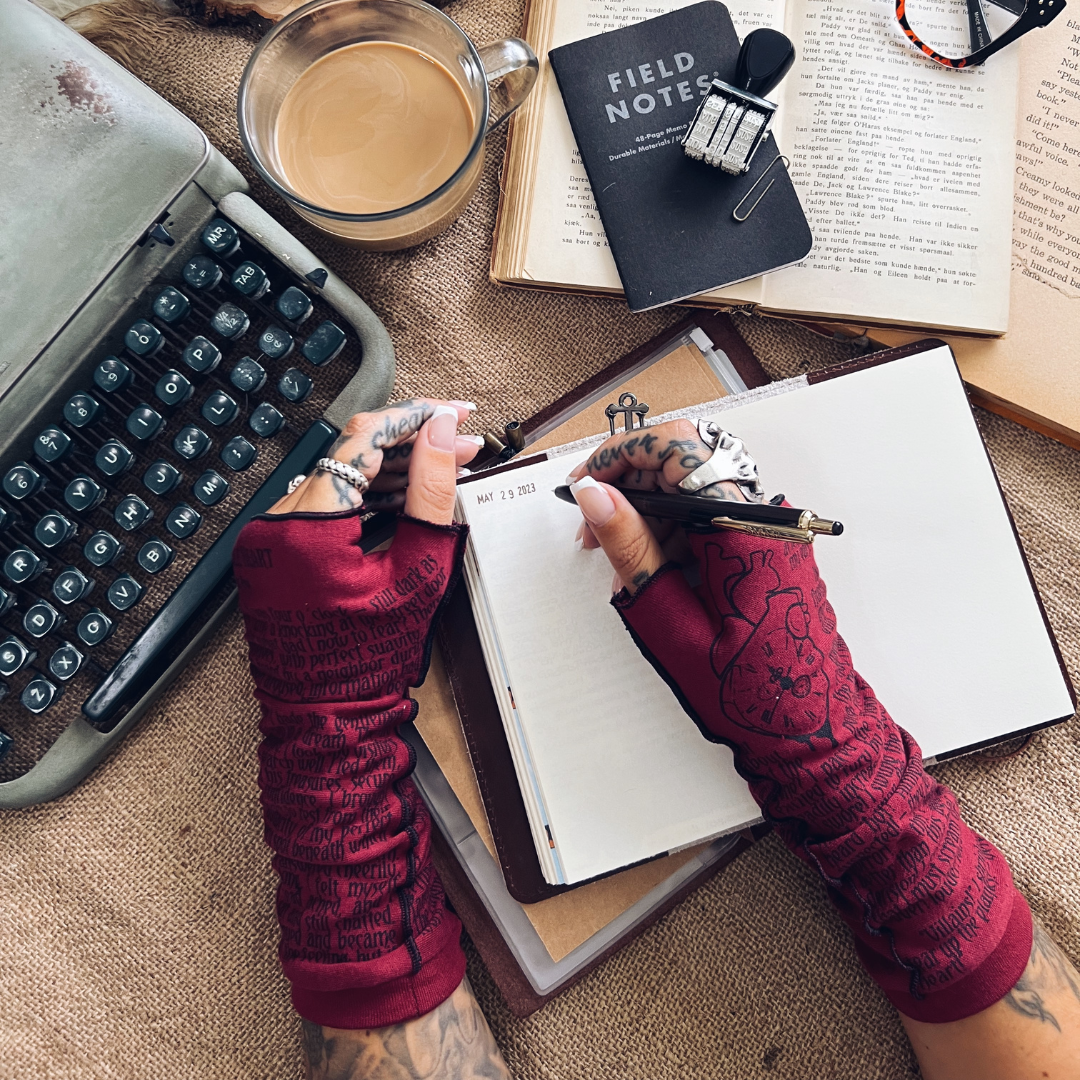 The Tell-Tale Heart Writing Gloves | Fingerless Cotton Gloves - Storiarts
